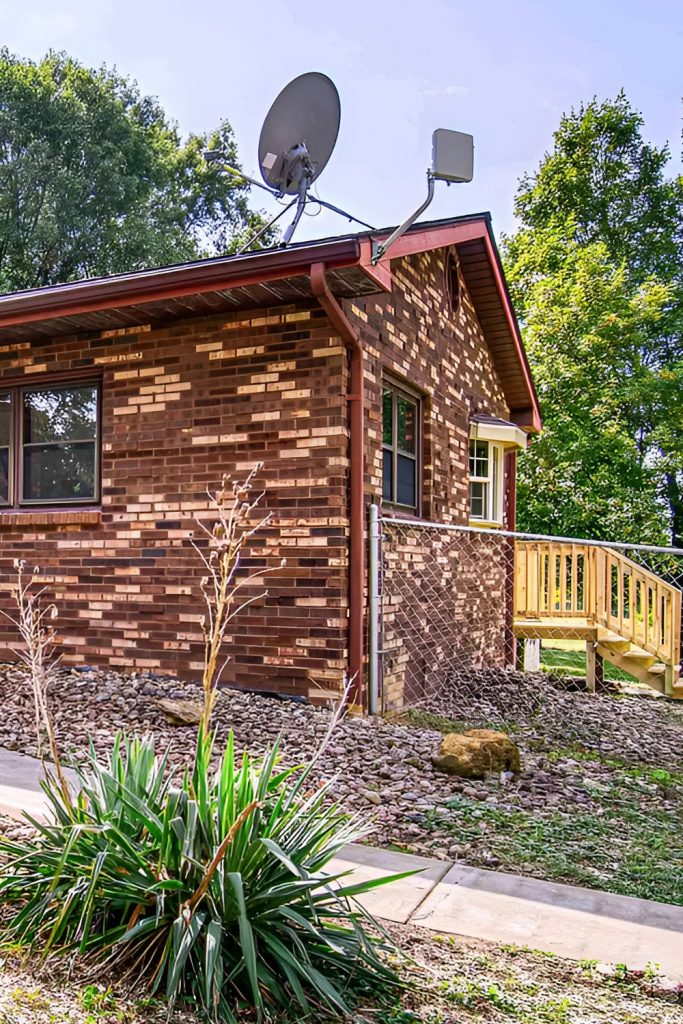 This 1973 Mobile Home Gets a Brick Exterior Makeover