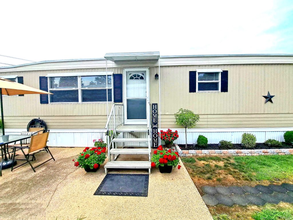 1971 Single Wide Mobile Home Makeover: Inspiring Renovation Ideas