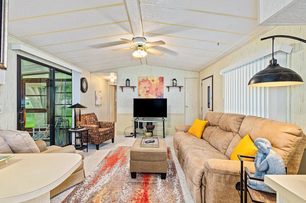 Mobile Home Living Room Transitional Decor: A Cozy Blend of Traditional ...