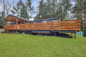 17 Double Wide Front Porch Ideas to Enhance Your Home's Curb Appeal