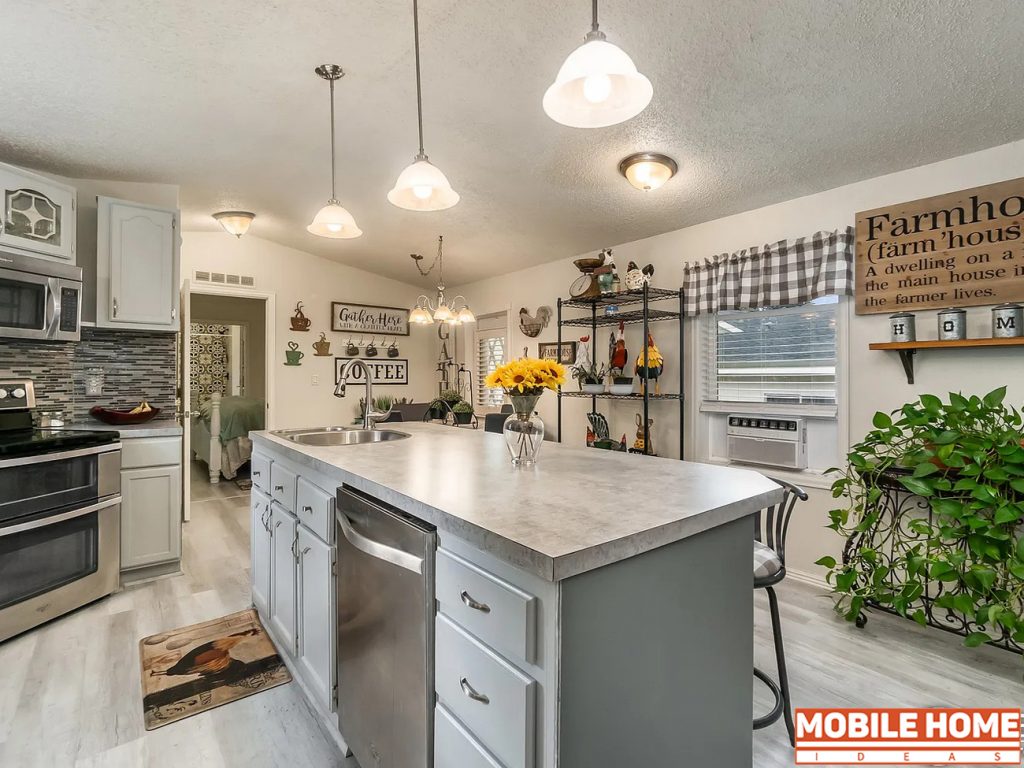 1998 Single Wide Mobile Home Makeover: Inspiring Interior & Exterior ...
