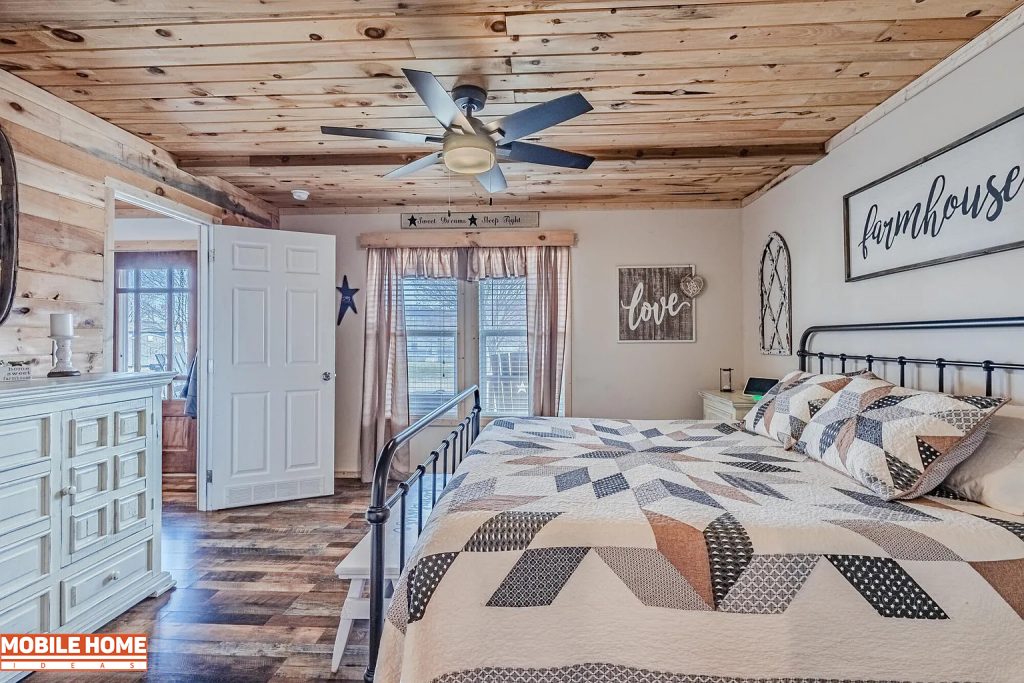 Inside a Spacious Double Wide Manufactured Home with Farmhouse Design