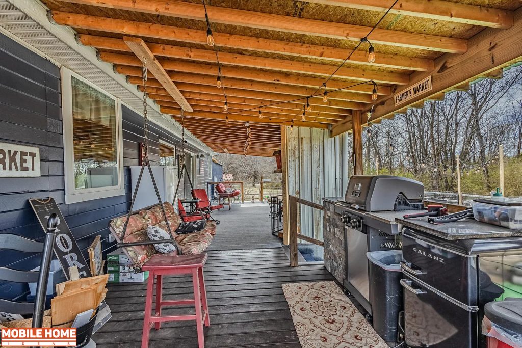 Inside a Spacious Double Wide Manufactured Home with Farmhouse Design