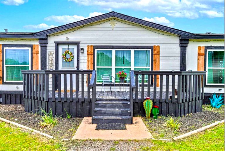 25 Modern Mobile Home Exterior Ideas to Enhance Curb Appeal