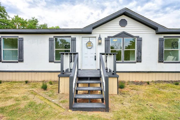 25 Modern Mobile Home Exterior Ideas to Enhance Curb Appeal