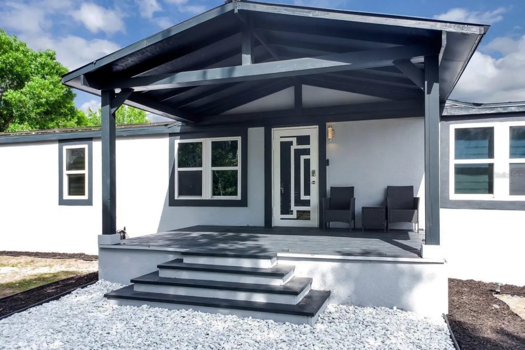 25 Modern Mobile Home Exterior Ideas to Enhance Curb Appeal