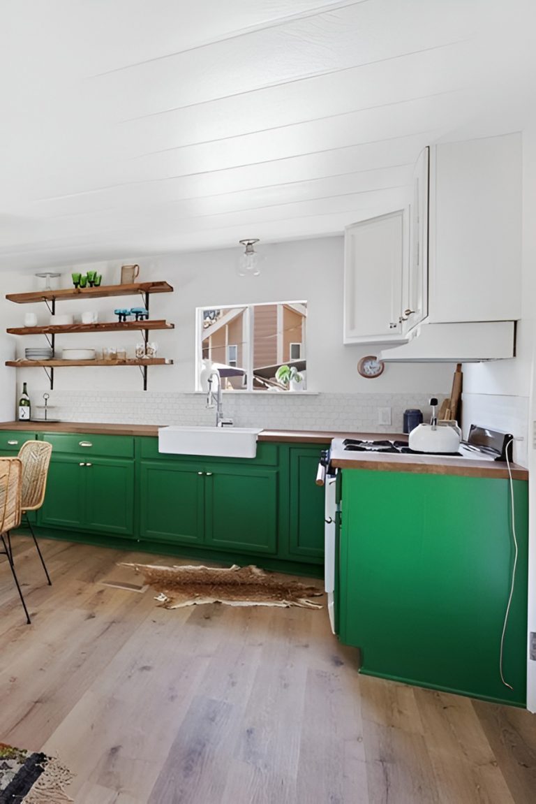 A Look Inside A Cozy Tiny Mobile Home