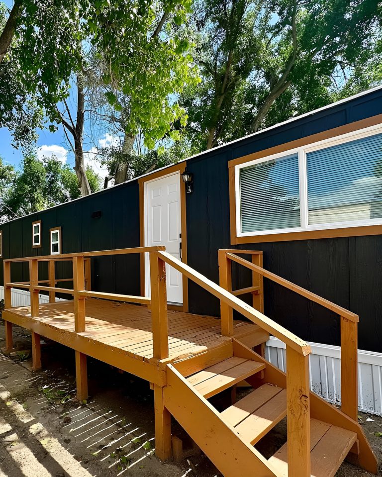25 Modern Mobile Home Exterior Ideas to Enhance Curb Appeal