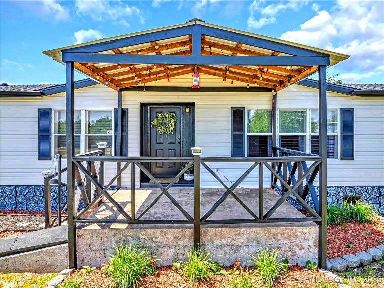 25 Modern Mobile Home Exterior Ideas to Enhance Curb Appeal