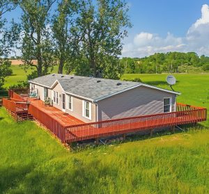 19 Double Wide Deck Ideas That Add Comfort, Charm, and Curb Appeal