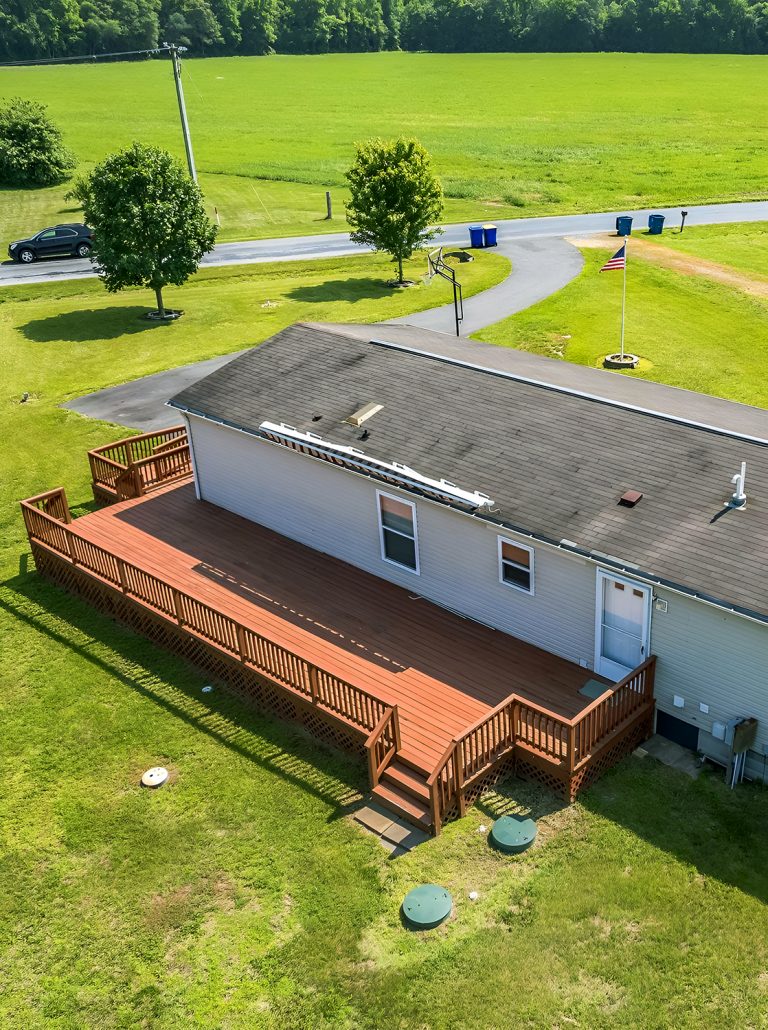19 Double Wide Deck Ideas That Add Comfort, Charm, and Curb Appeal
