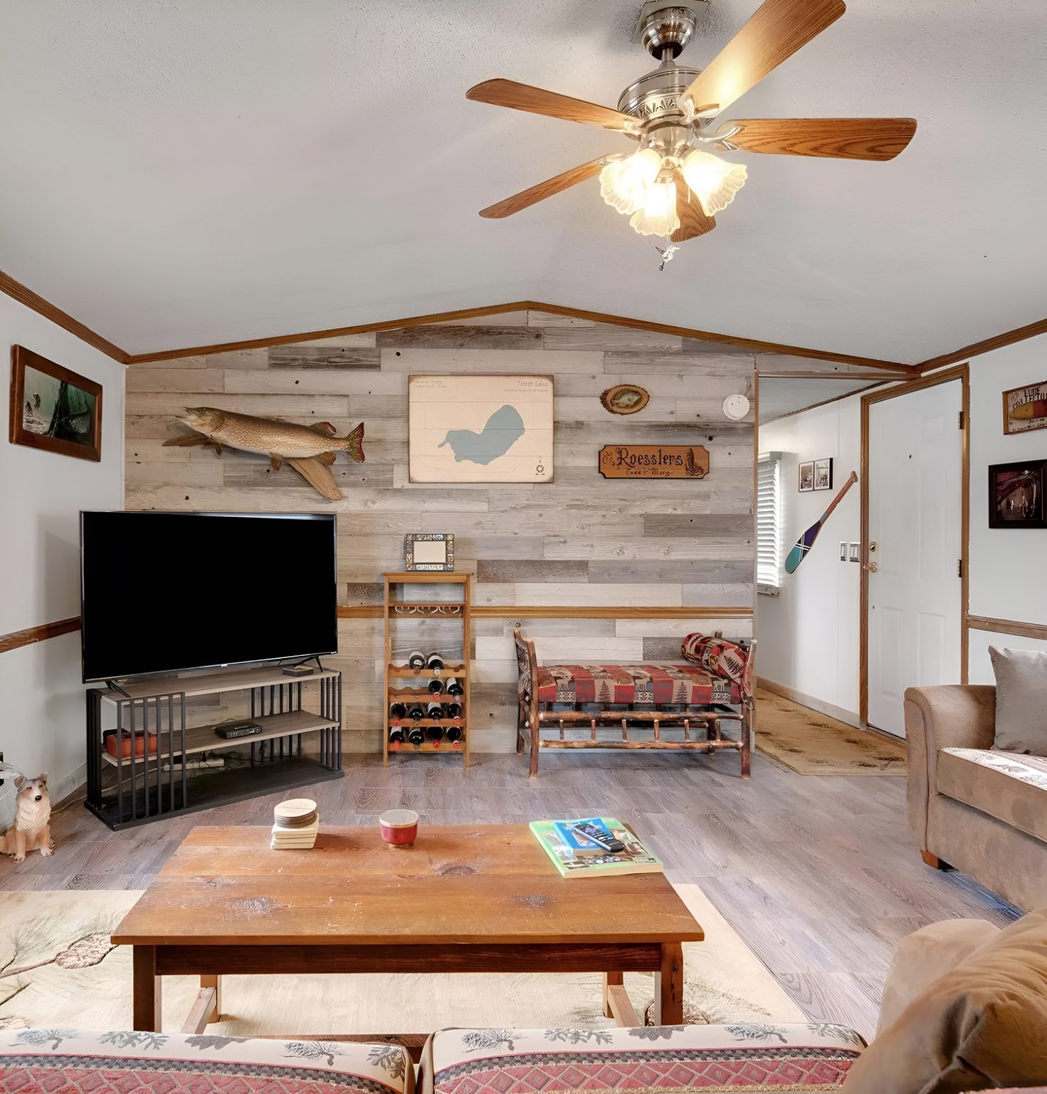28 Stunning Single Wide Living Rooms: Simple Yet Stylish Decor Ideas