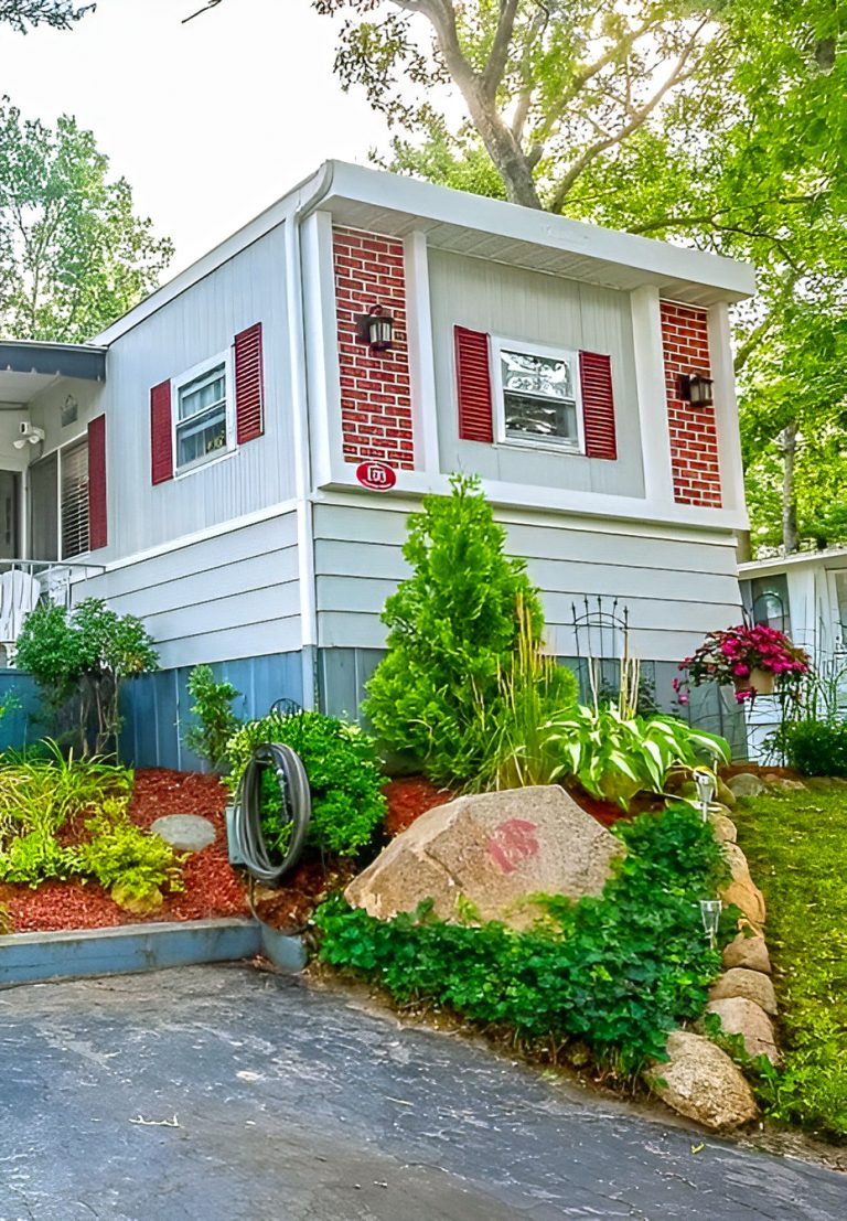 Stunning 1973 Single Wide Mobile Home Exterior: Inspiring Makeover Ideas