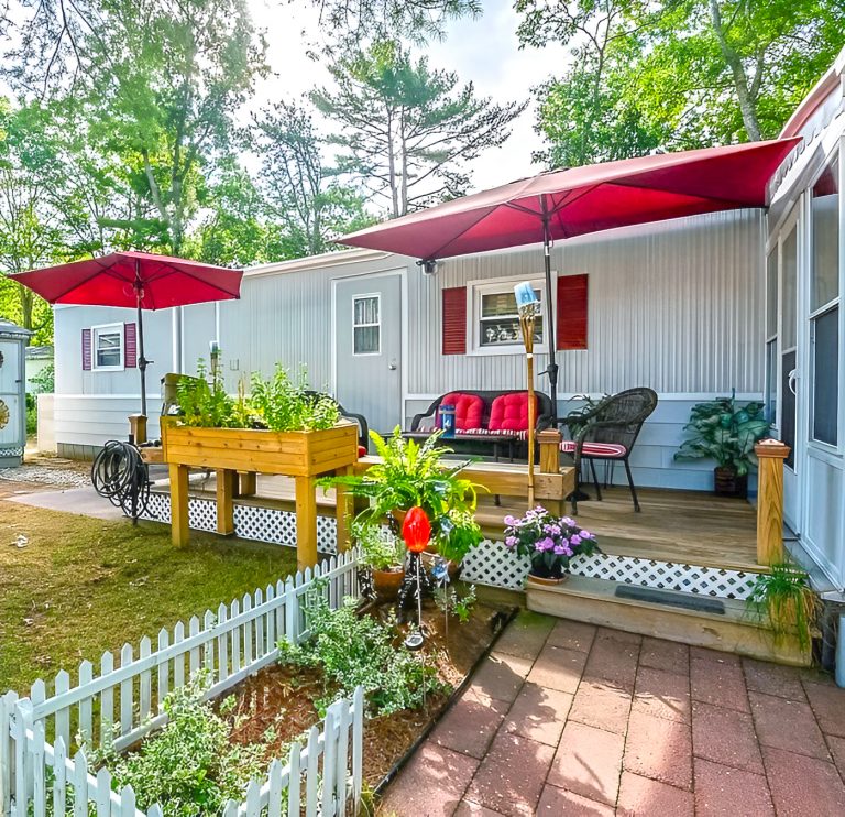 Stunning 1973 Single Wide Mobile Home Exterior: Inspiring Makeover Ideas