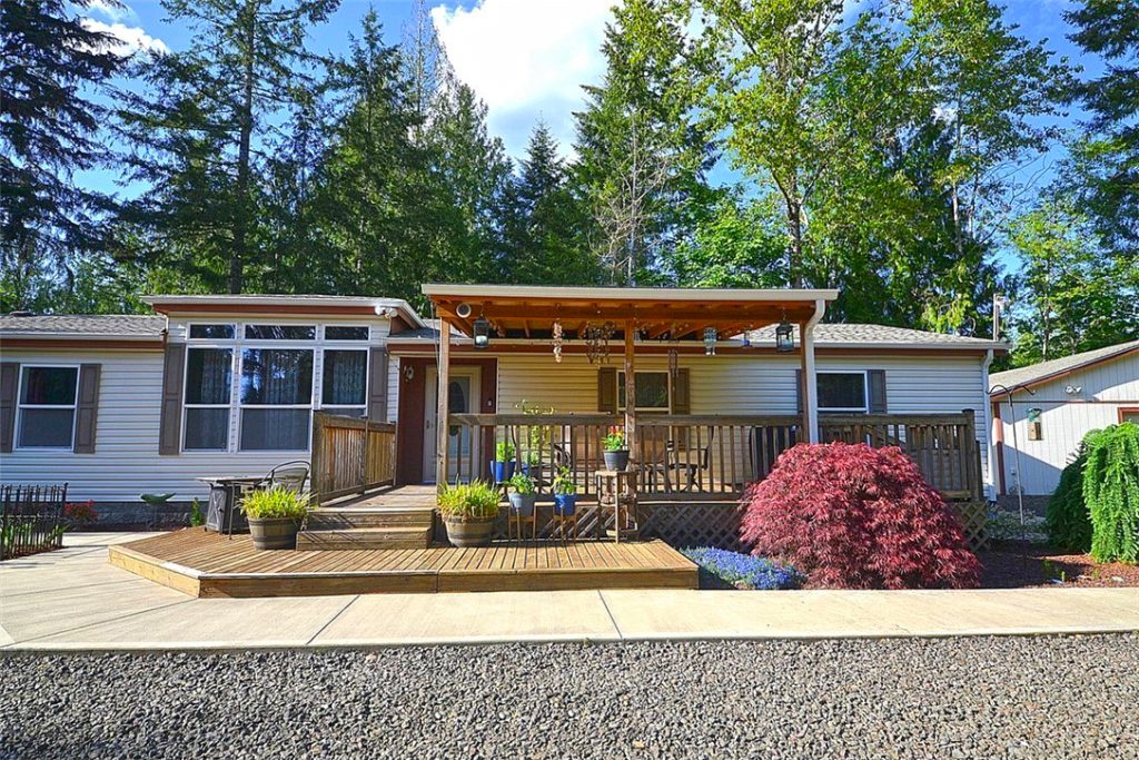 28 Double Wide Mobile Home Landscaping Ideas That Wow