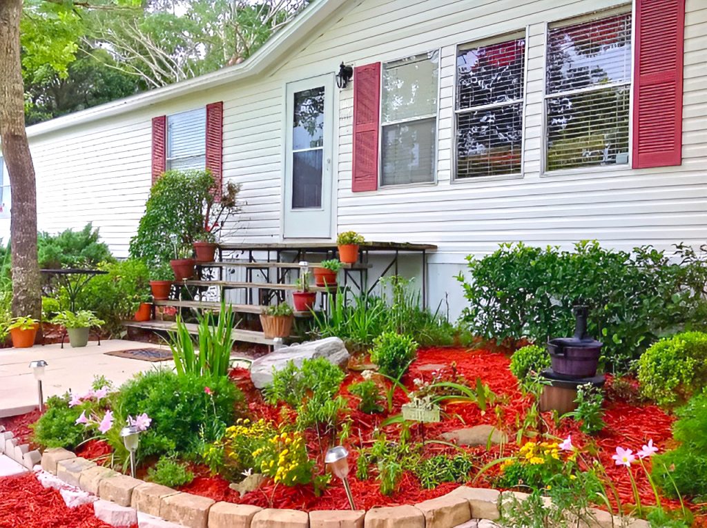 43 Inspiring Mobile Home Landscaping Ideas for Every Yard Size