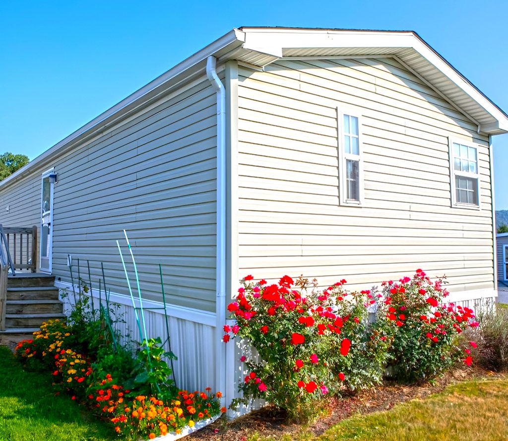 43 Inspiring Mobile Home Landscaping Ideas for Every Yard Size