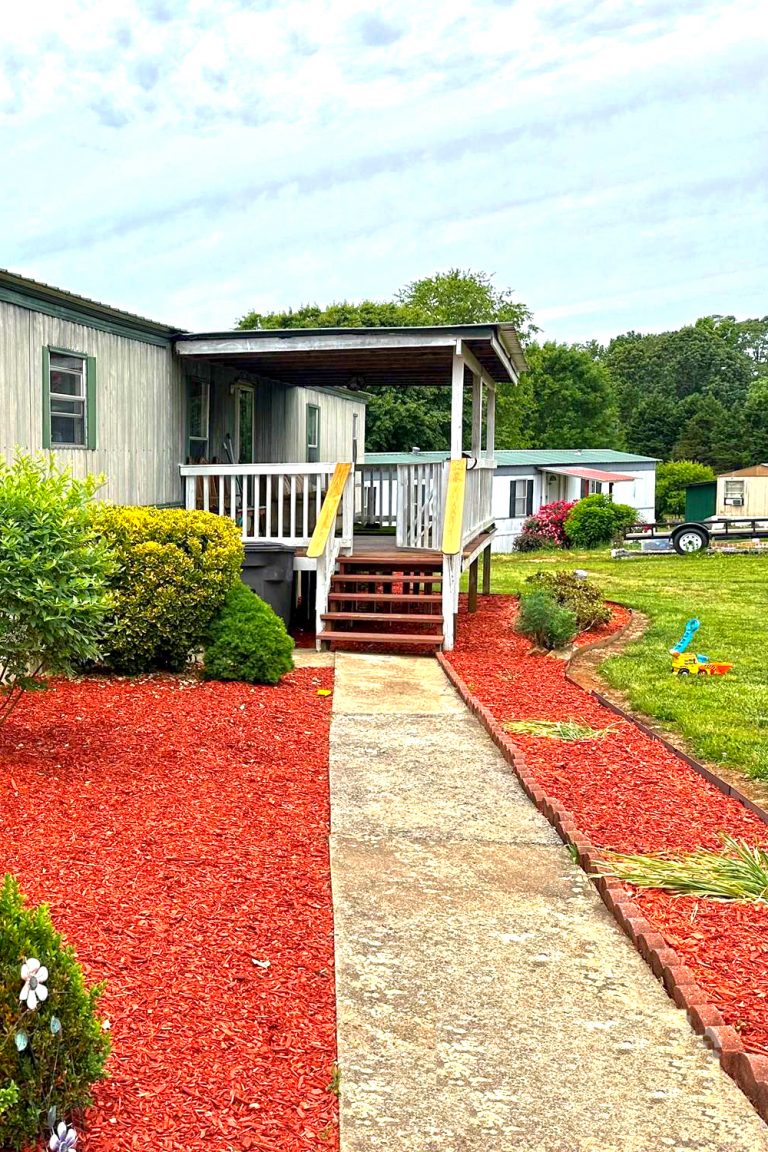 28 Mobile Home Walkway Ideas That’ll Instantly Boost Curb Appeal