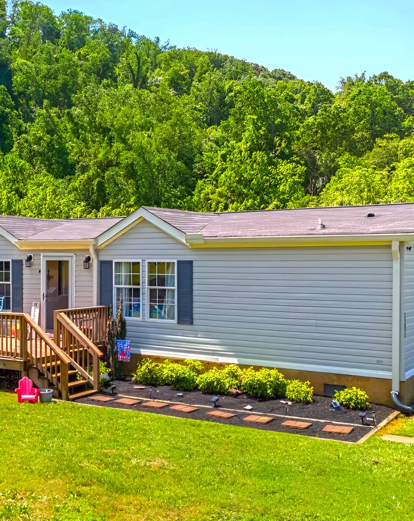 28 Mobile Home Walkway Ideas That’ll Instantly Boost Curb Appeal