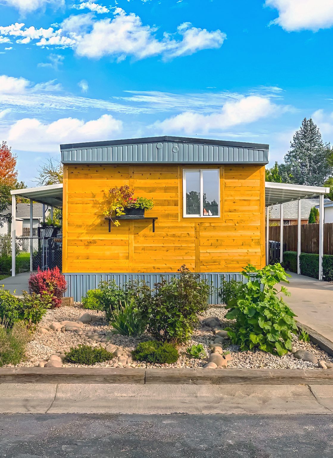 Inside the Single Wide Mobile Home That Look Like a House