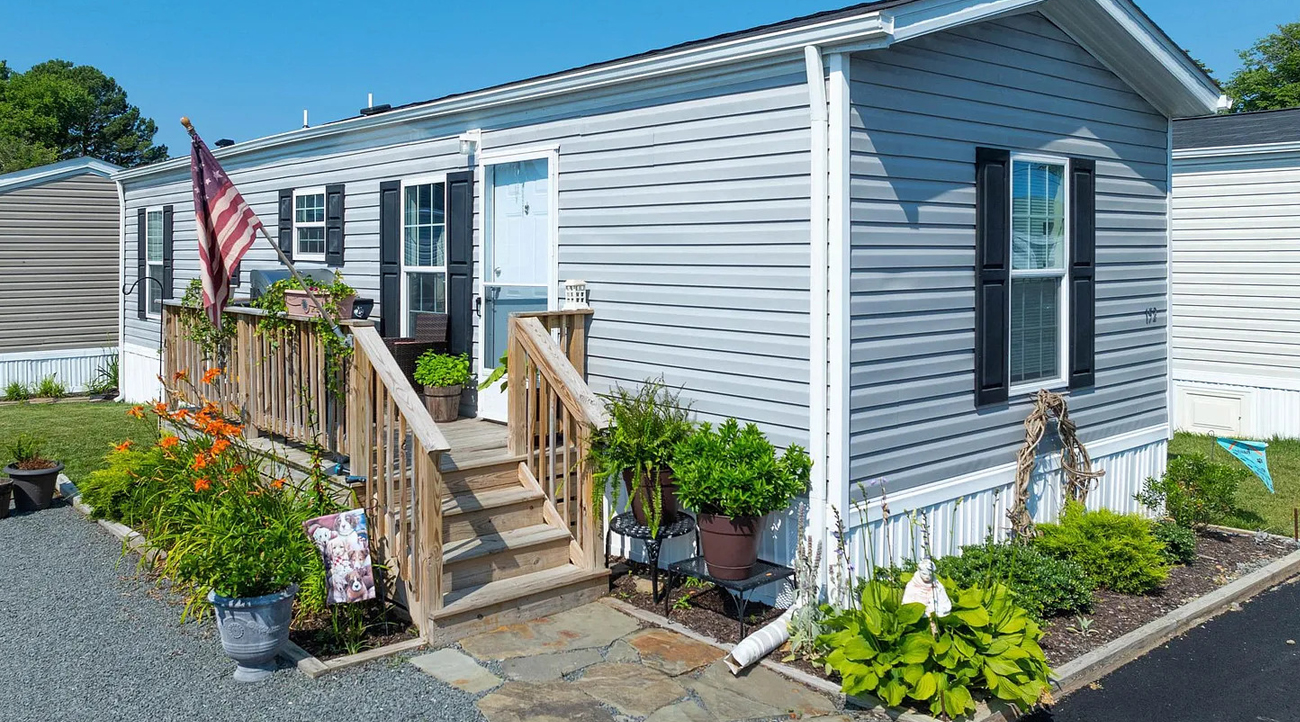 Stunning Small Single Wide Mobile Home You’ll Love
