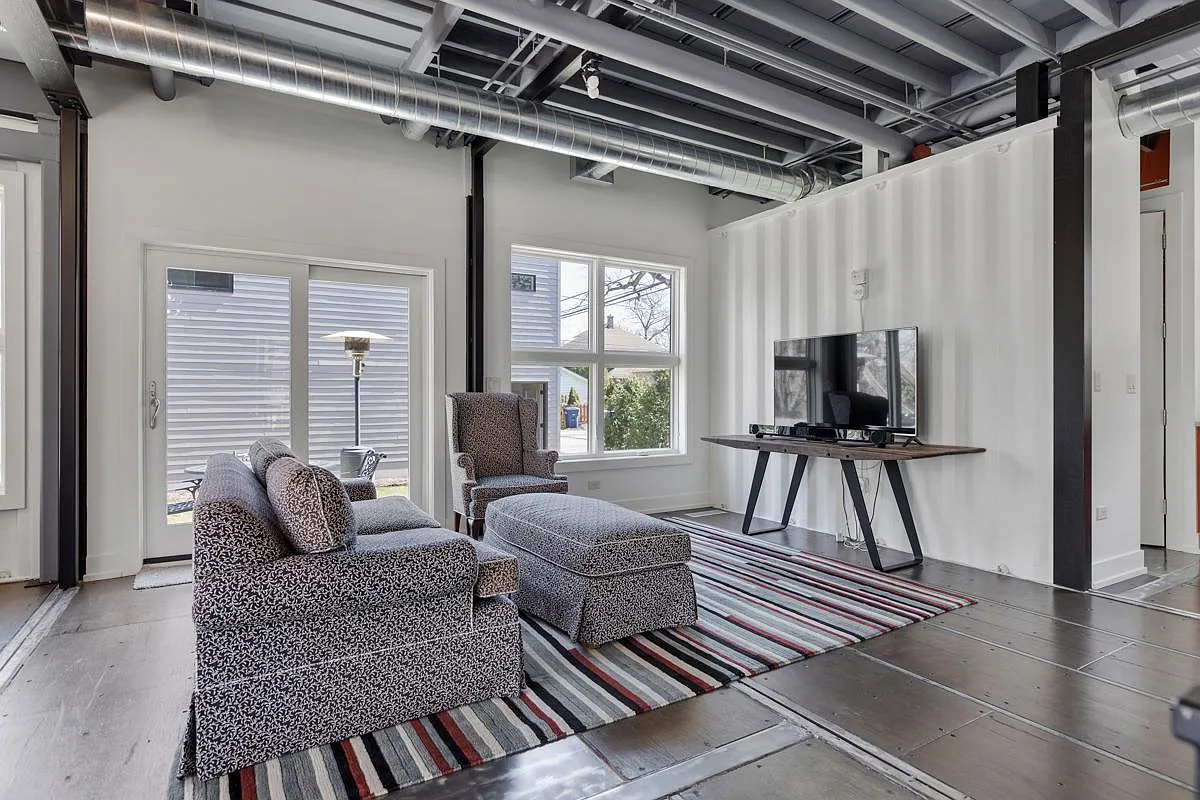 Modern Container Home: Bold Exteriors & Cozy Interiors