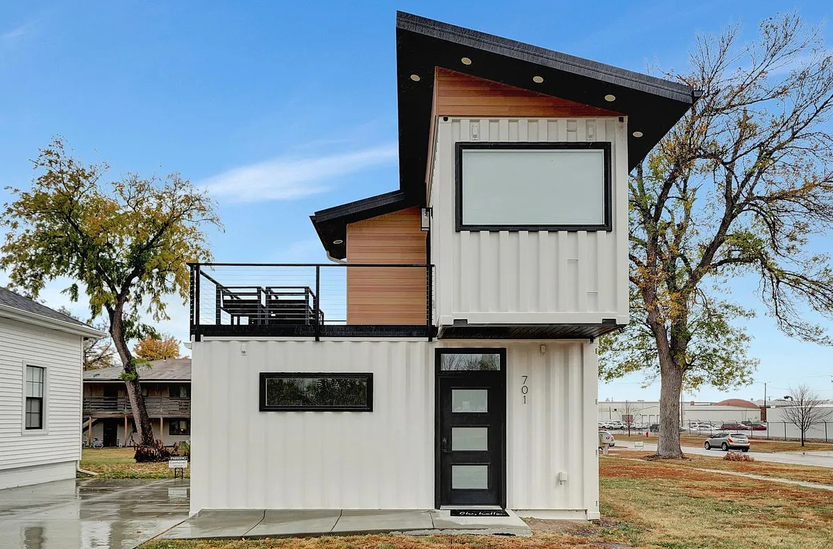 Inside the Stylish Two-Story Container Home That’s Redefining Compact ...